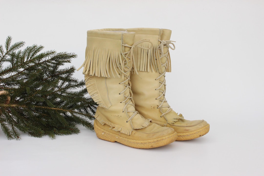 Women's 10 Vintage Mukluks Winter Boots, Leather Moccasins, Cherokee ...