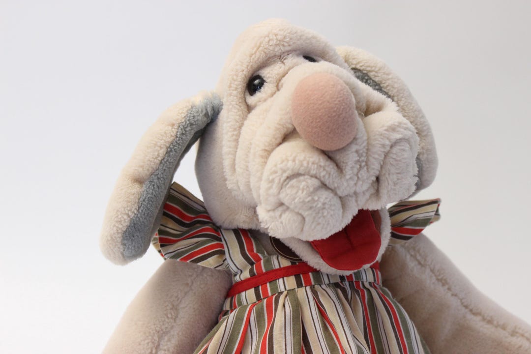 Beautiful Girl! Vintage WRINKLES Plush Puppet DOG, Ganzbros Toys, 1981 ...