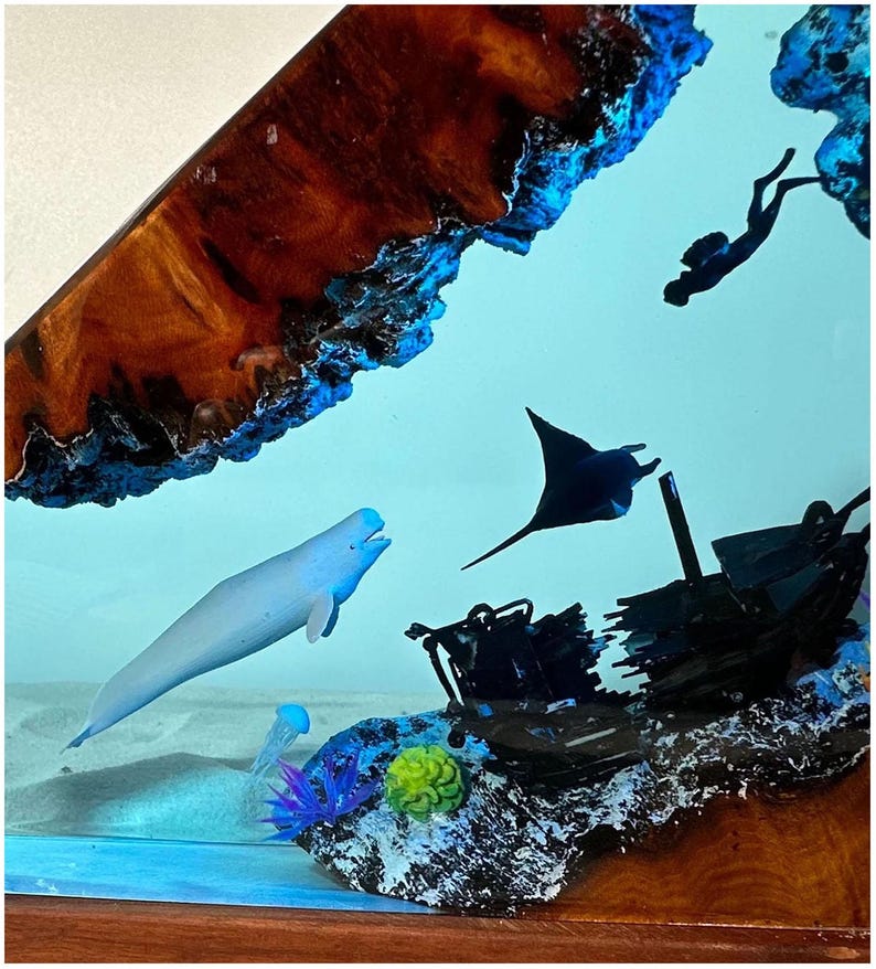 Beluga Whale Octopus Sting Ray Diver Shipwreck Undersea Ocean Diorama ...