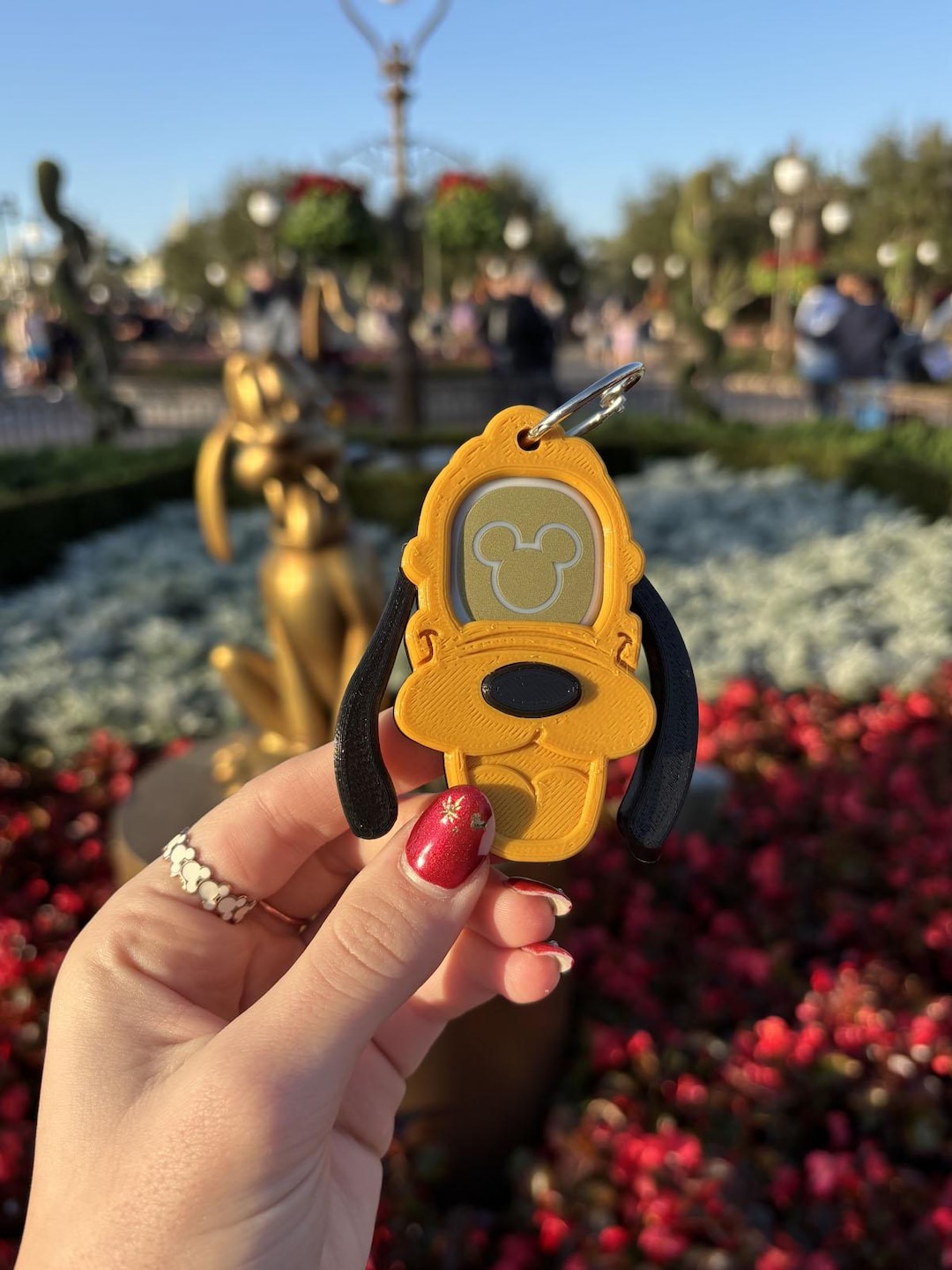Loyal Dog Magic Band Buddy - Disney Magicband+ Plus Puck Holder Icon ...
