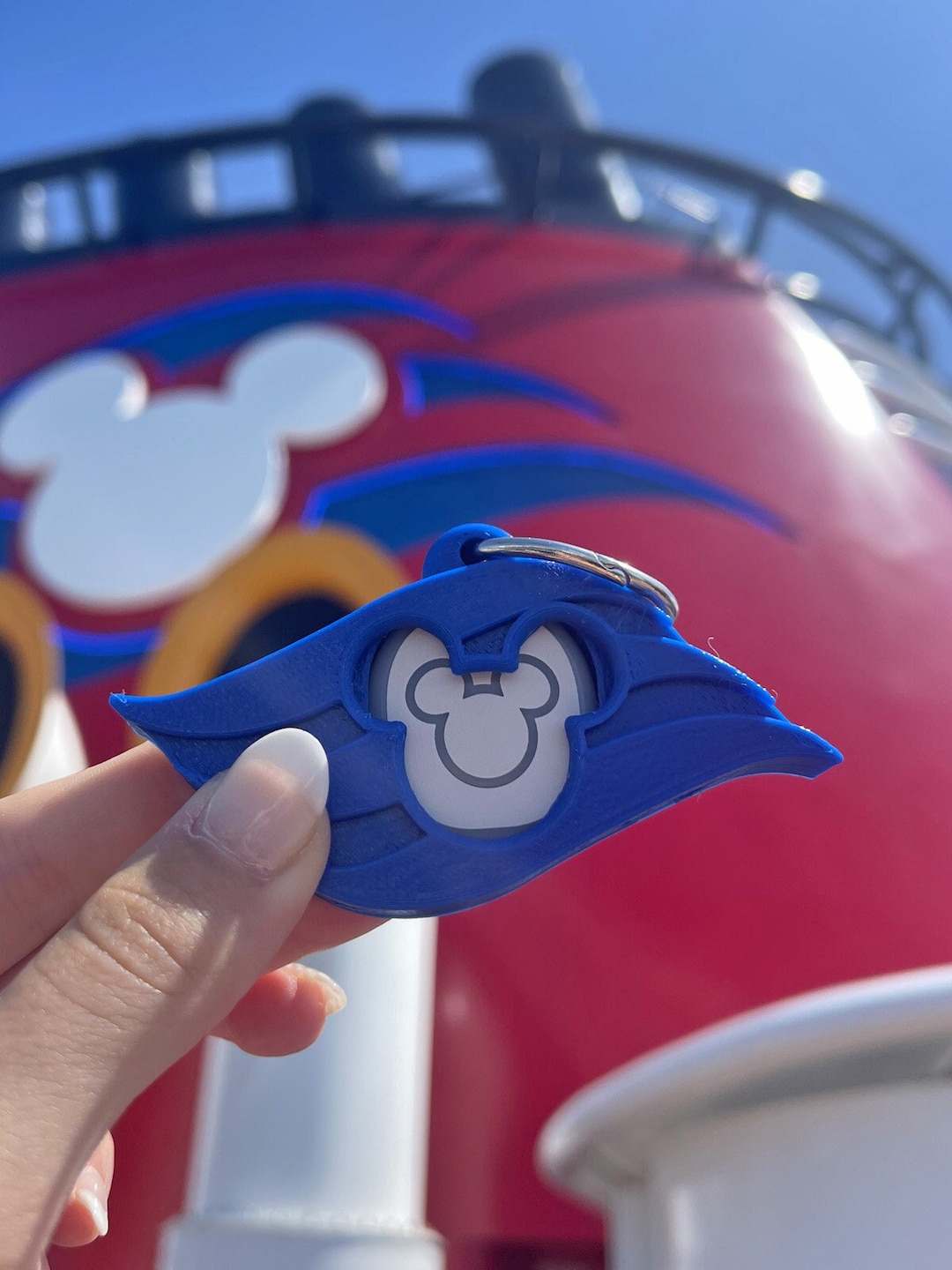 DCL Logo Magic Band Buddy Plus - Disney Magicband+ Plus Puck Holder ...