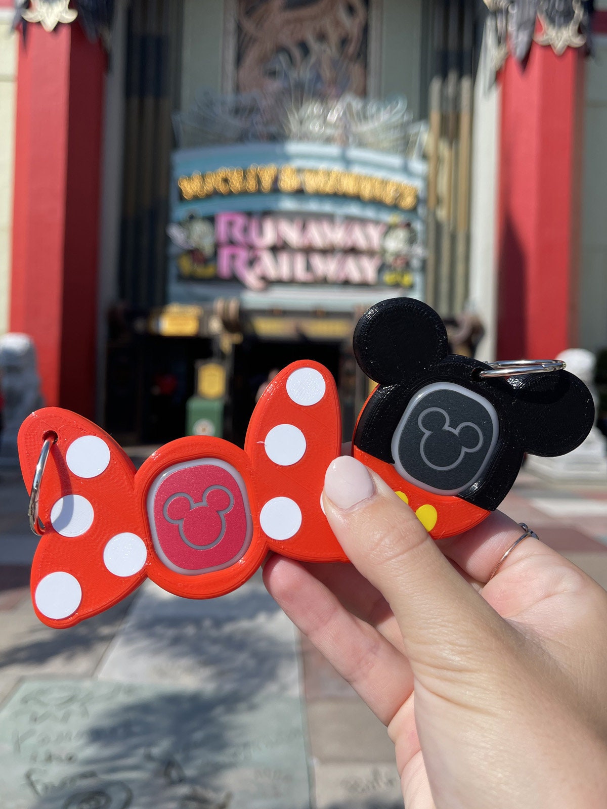 Character Egg Magic Band Buddy - Disney Magicband+ Plus Puck Holder ...