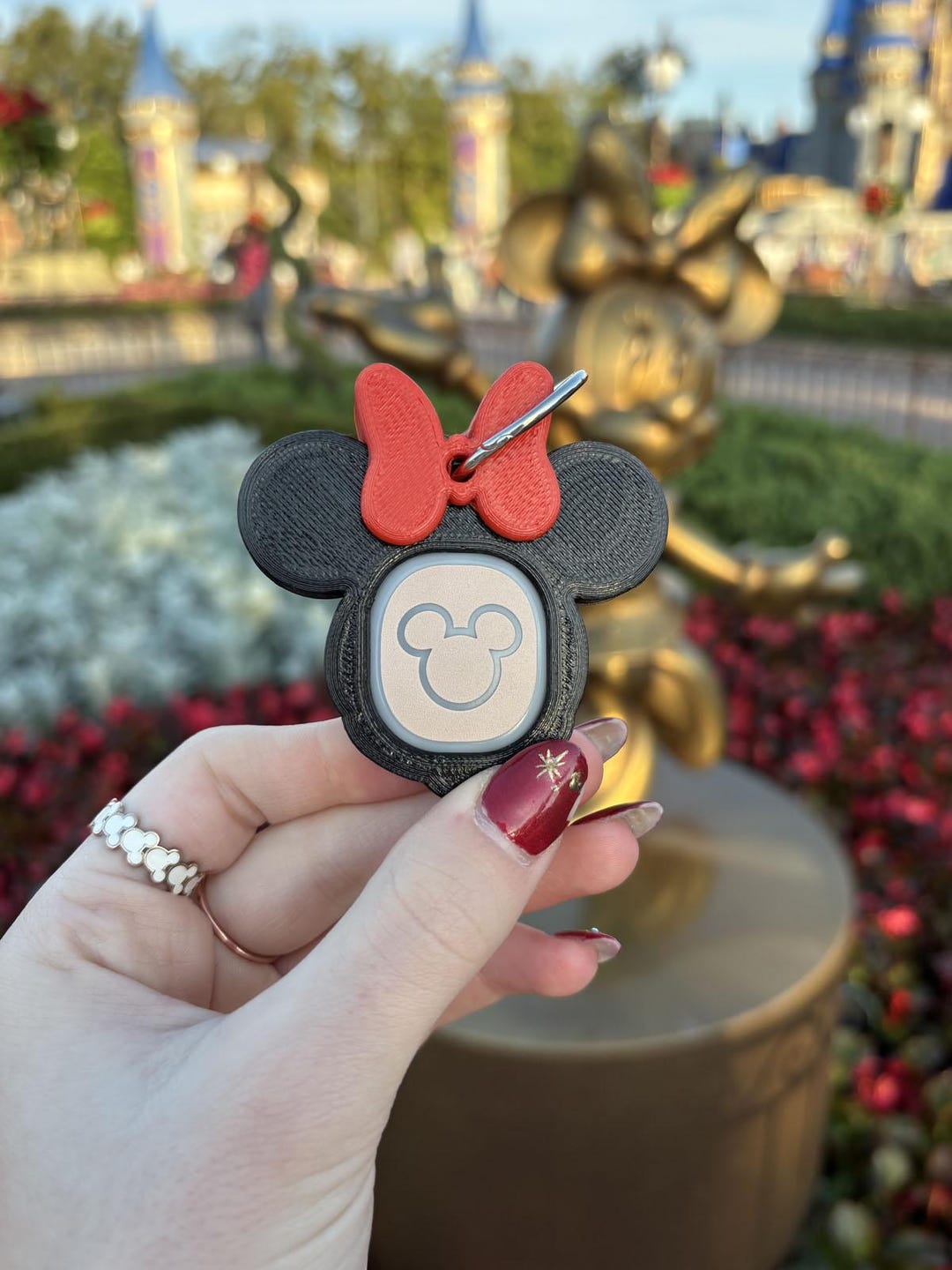 Lady Mouse Magic Band Buddy - Disney Magicband+ Plus Puck Holder Icon ...
