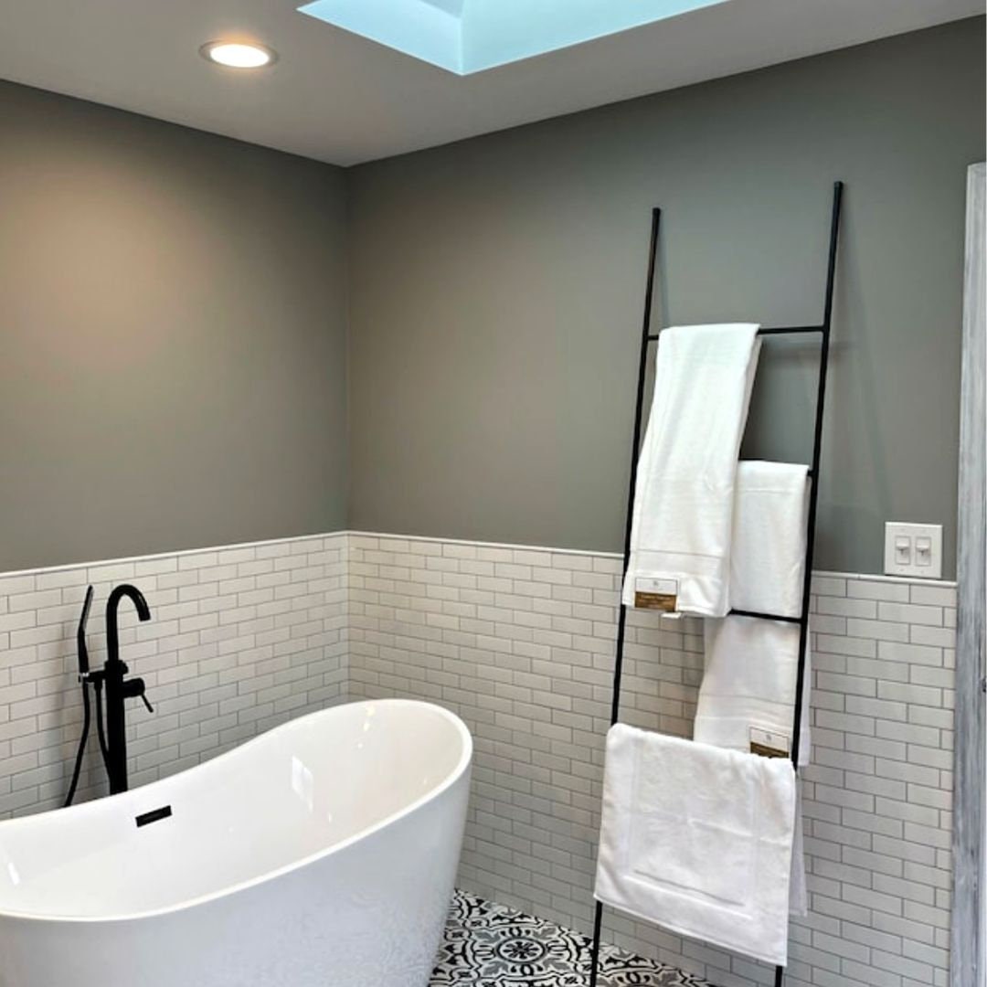 Straight Metal Blanket Ladder, Home Decor, Industrial Ladder, Metal ...