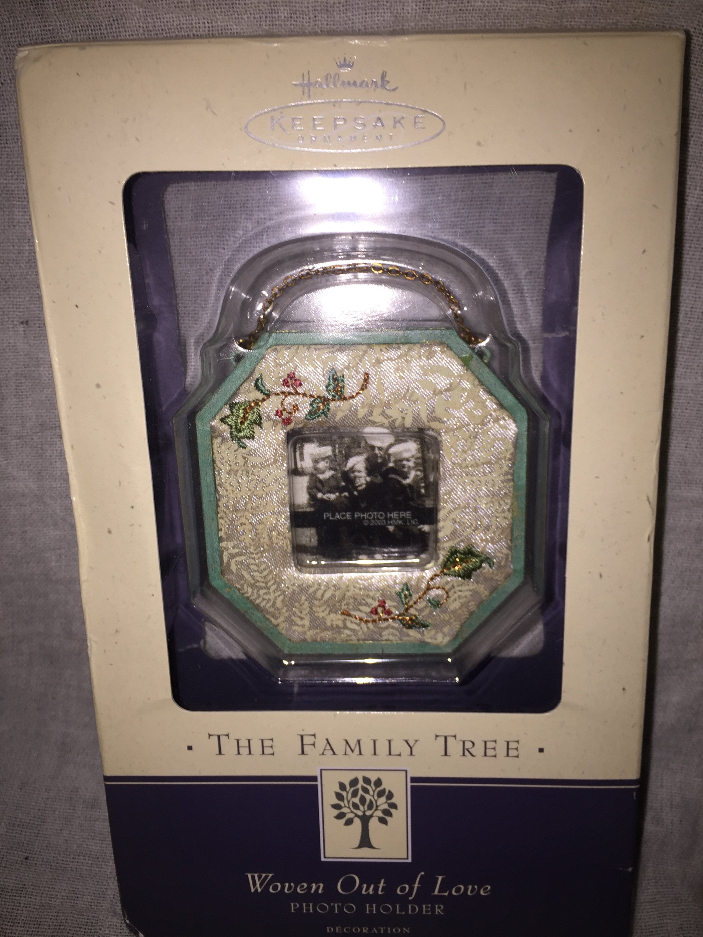 Hallmark Family Tree for sale | Only 2 left at -60%