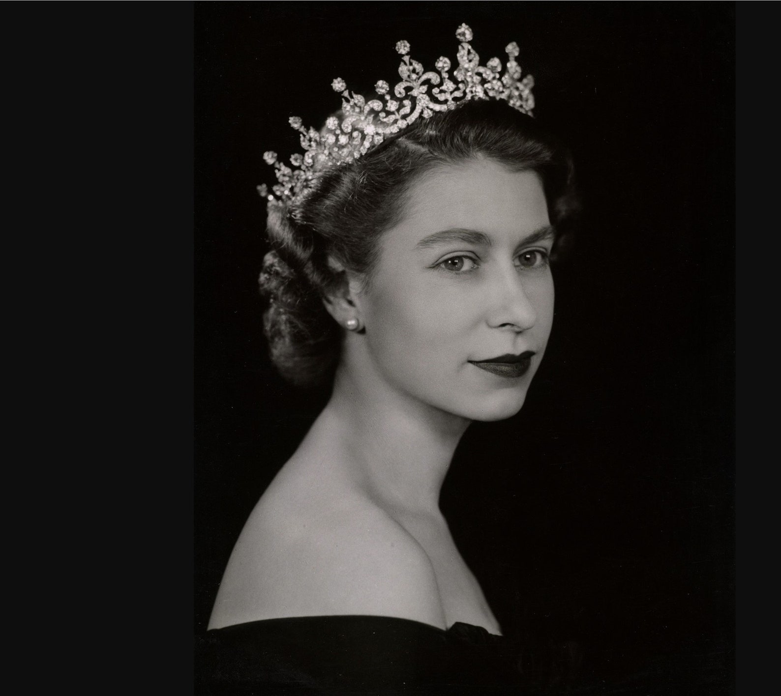 Queen Elizabeth II PDF Chart. Counted Cross Stitch Pattern . - Etsy