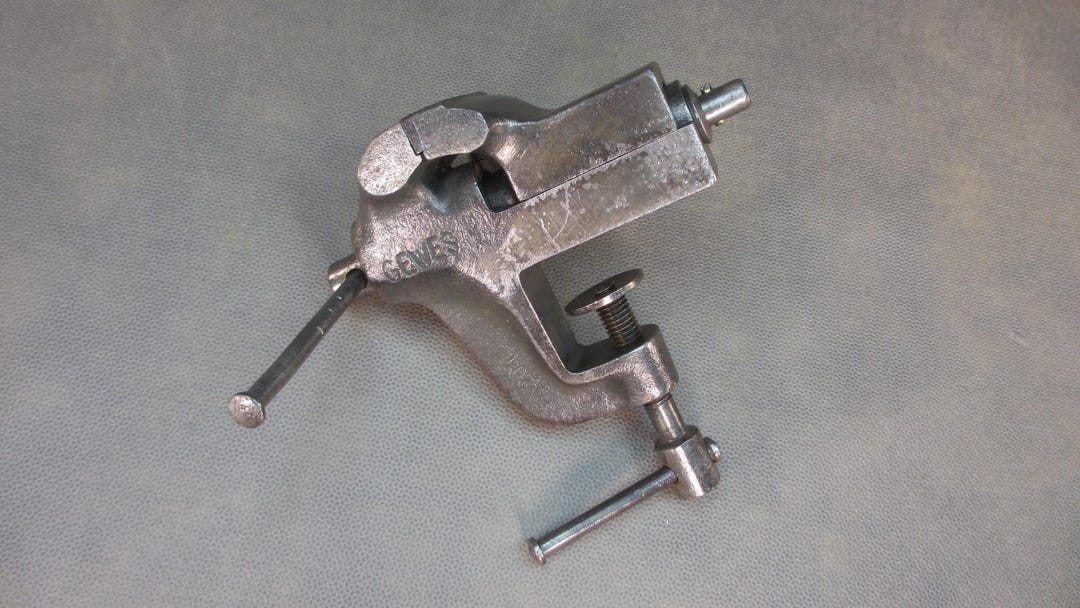 Antique Vice 1948 Small Retro Table Vice Vintage Parallel Vice ...