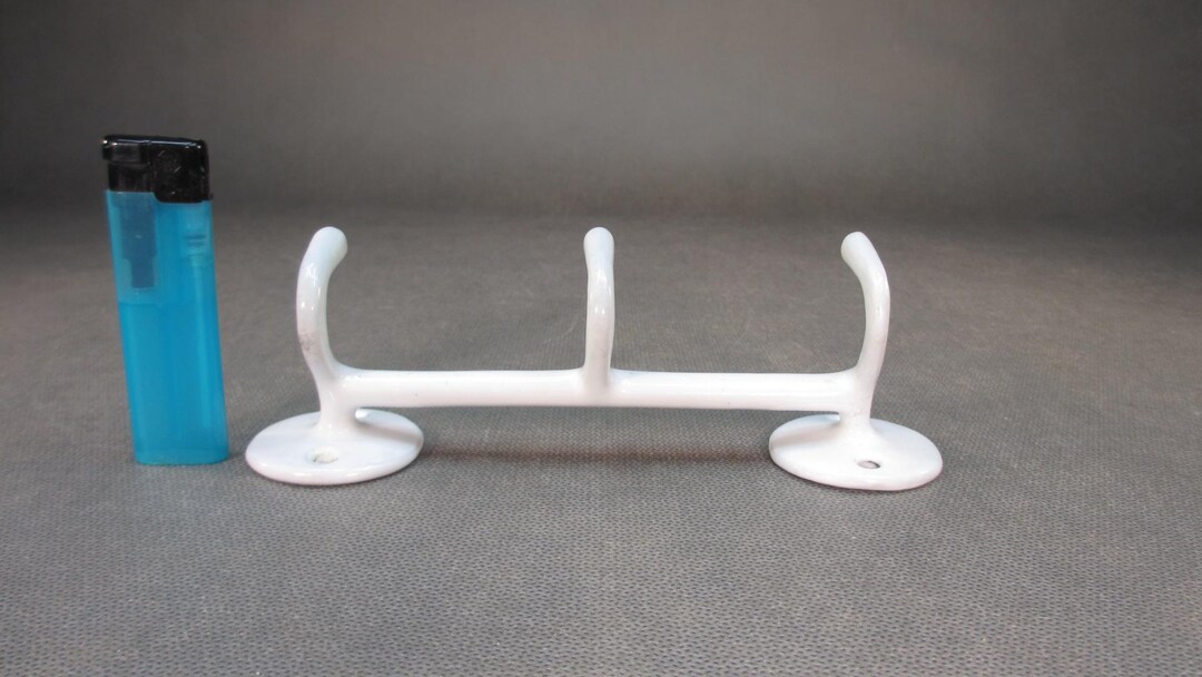 Original 20er Jahre Art Deco Bad Haken aus Gusseisen / Emaille Antike ...