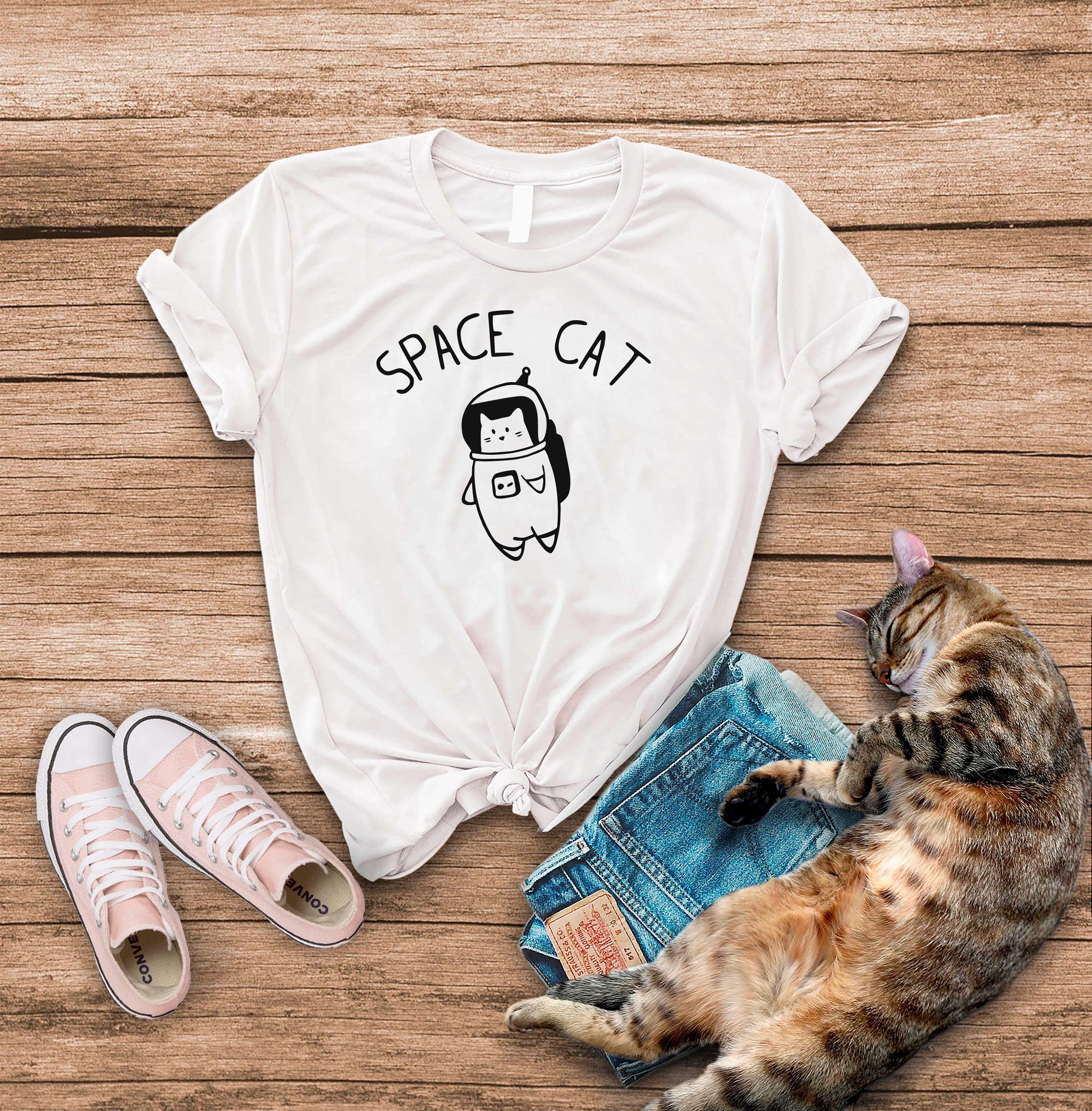 Space Cat Tshirt / Space Lovers, Cats in Space, Astronomy Lovers, Outer ...