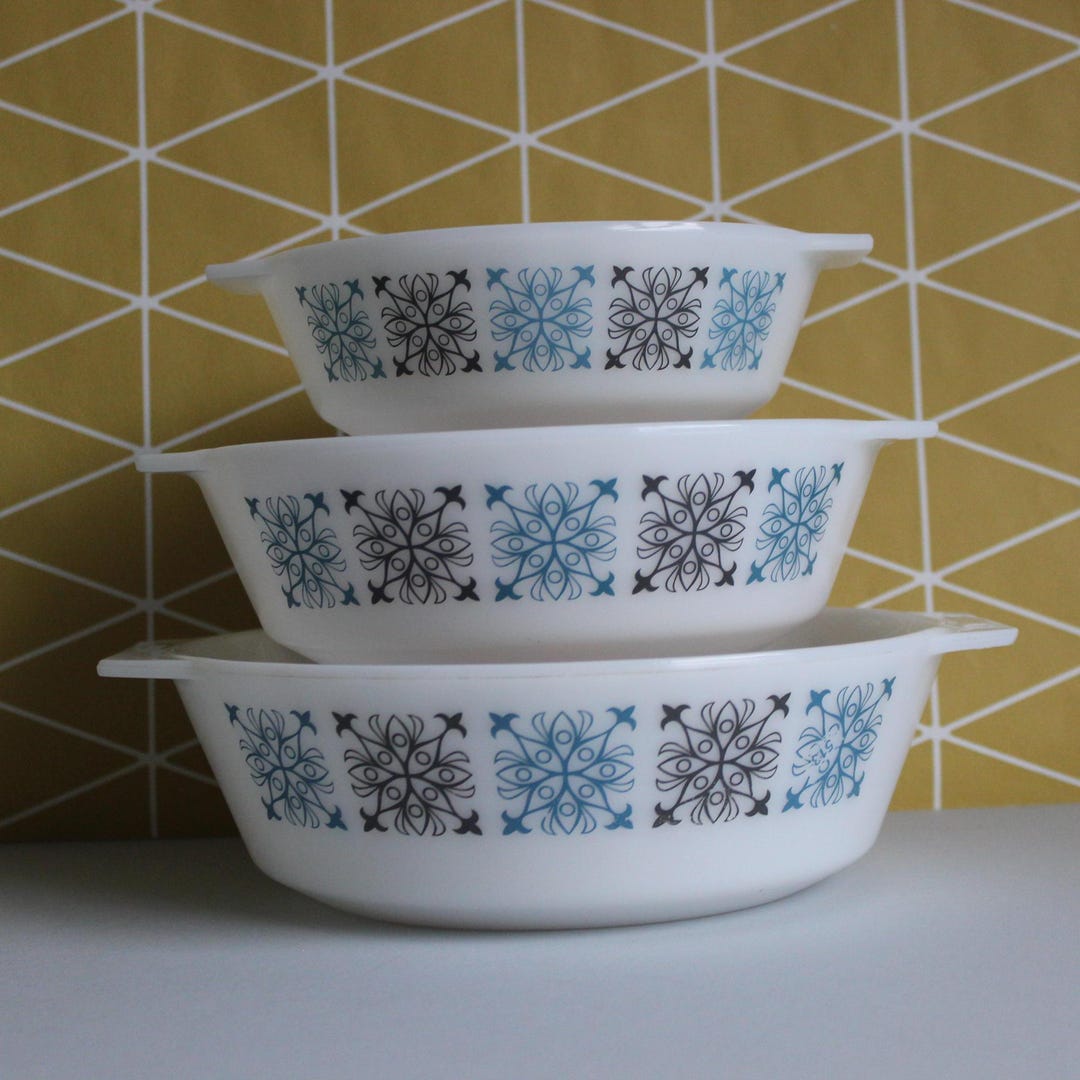 Vintage 1960s/70s JAJ Pyrex Chelsea White Glass 1, 2 or 3 Pint Round ...