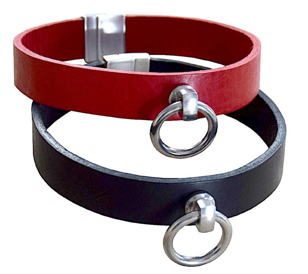 Noble SM Collar With Ring of O, Leather Collar With Magnetic Clasp ...