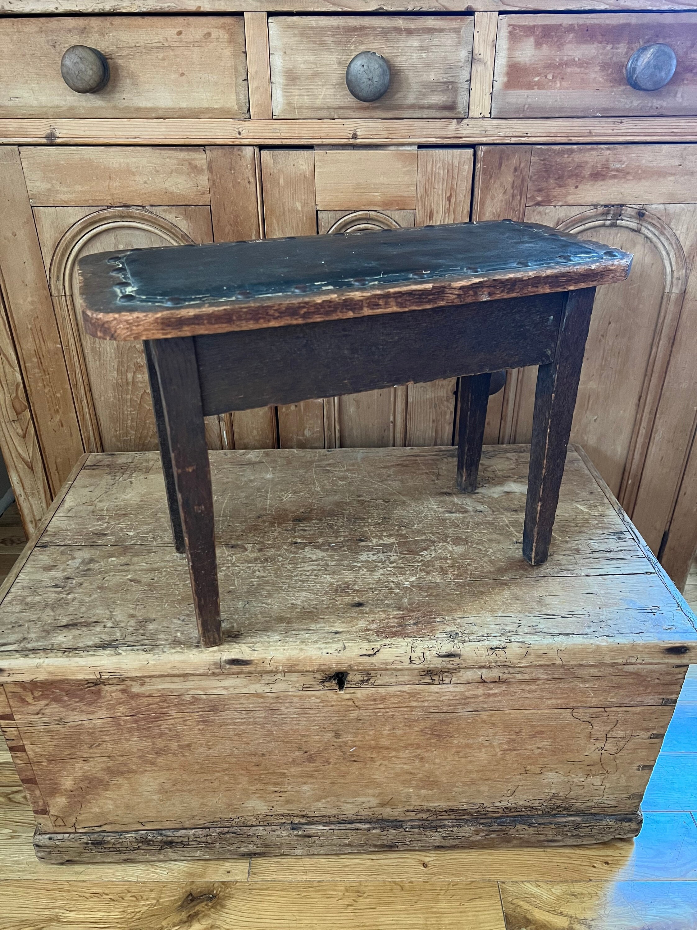 Antique Primitive Foot Stool//bench - Etsy