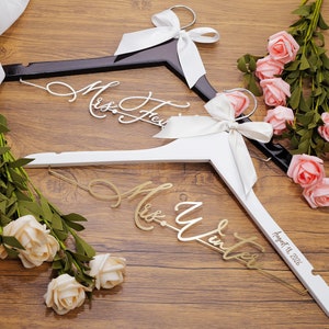 Personalized Hanger for Bride, Bridal Dress Hanger With Name and Date ...