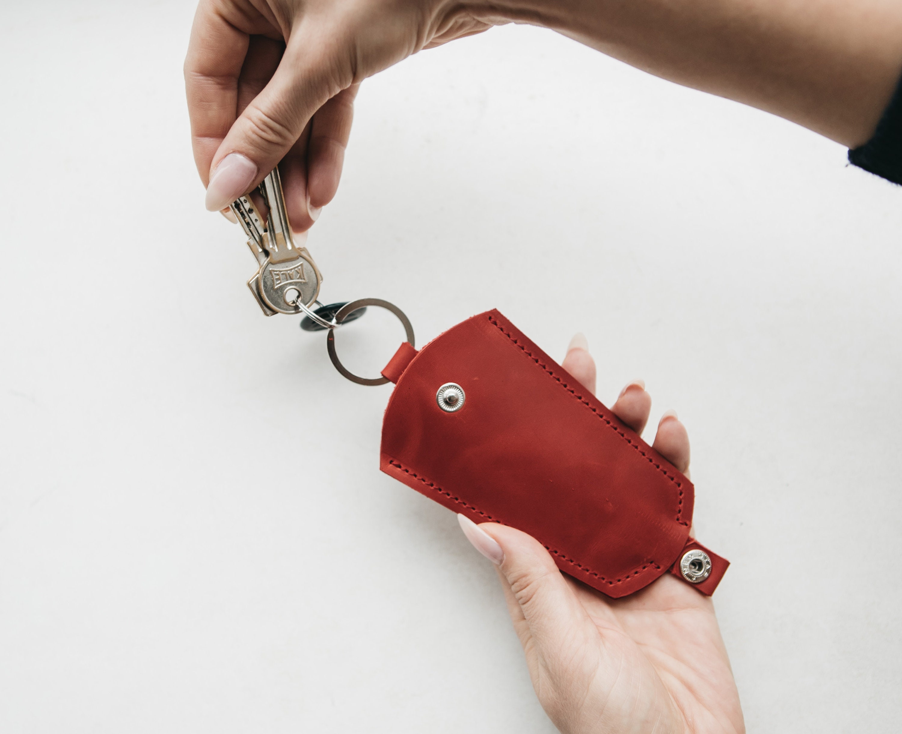 Leather Key Holderkeychain Key Pouch Handmade Key Casegift | Etsy