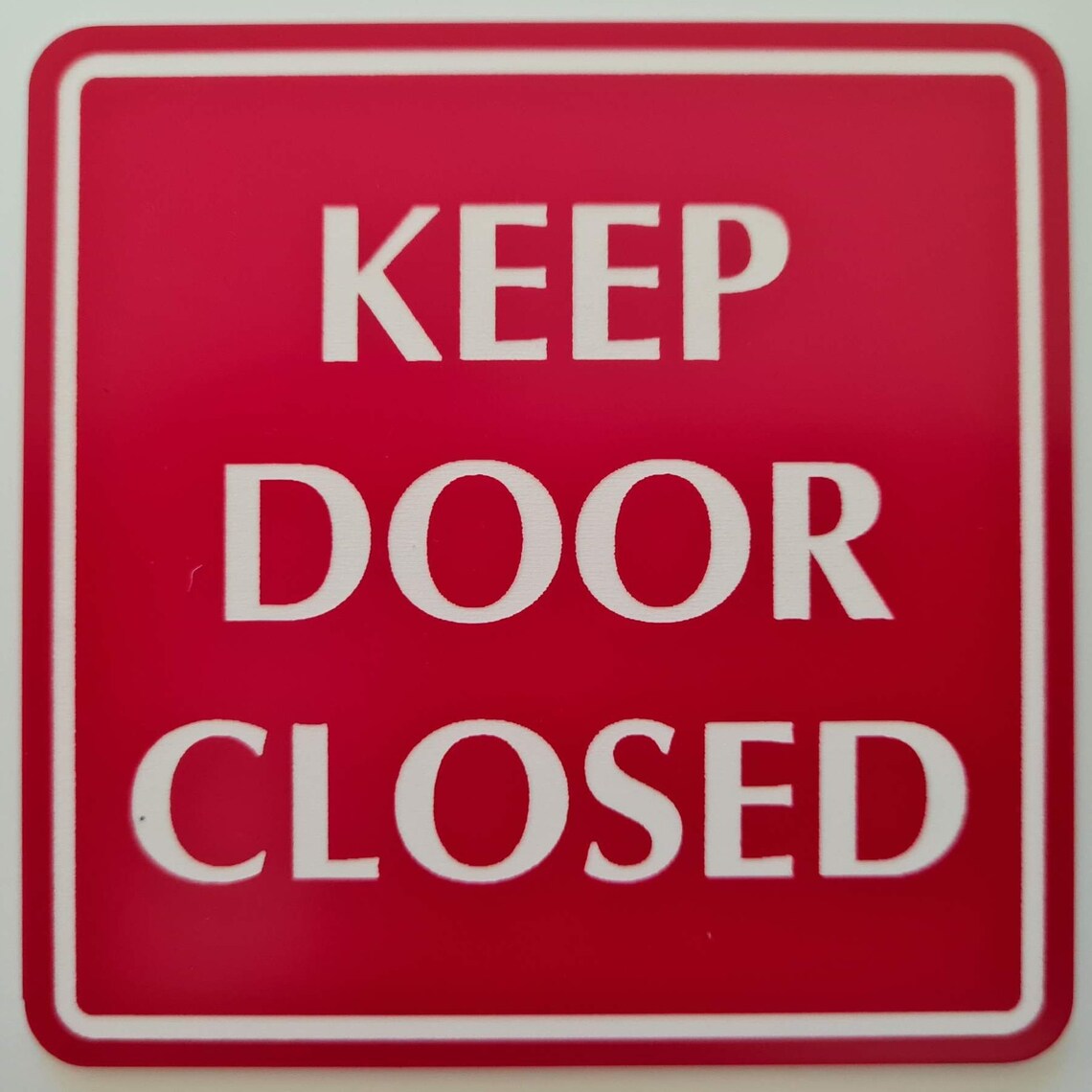 Keep Door Closed Sign Plaque - Etsy