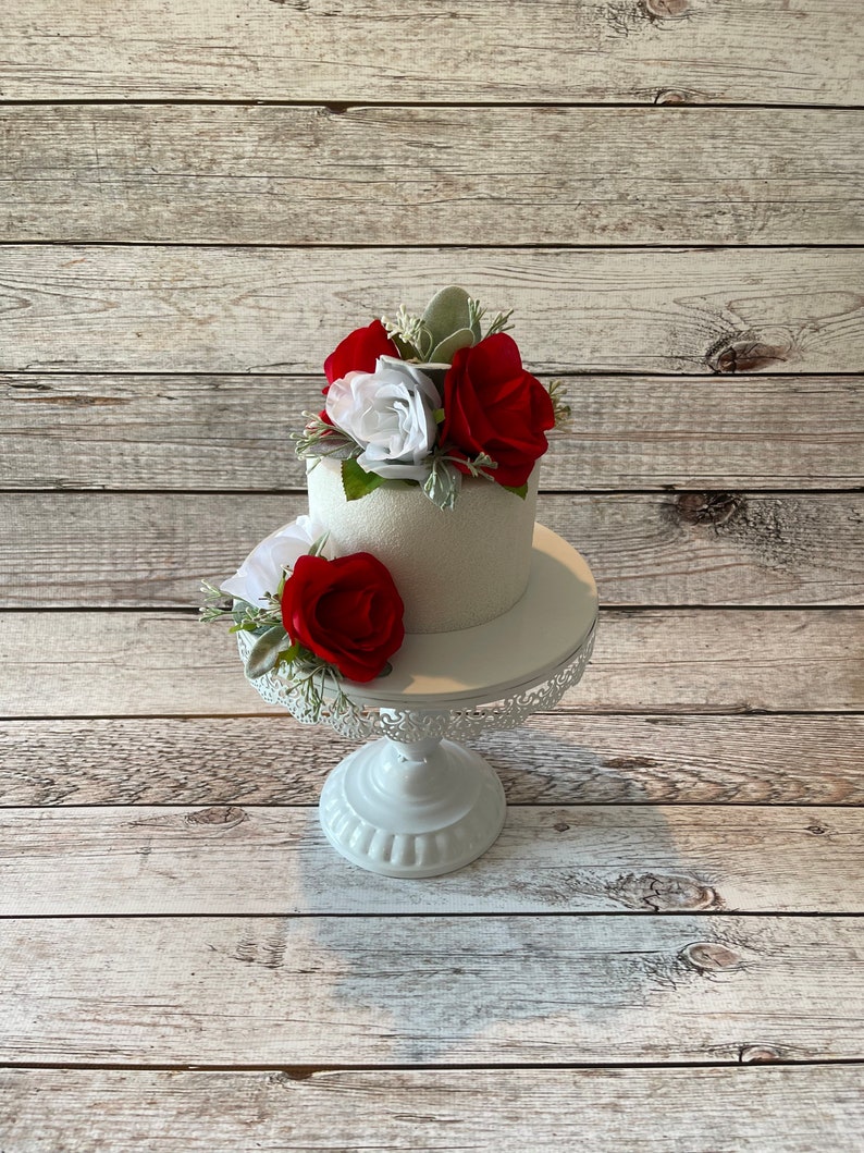 Red and White Rose Wedding Cake Topper Wedding Cake - Etsy