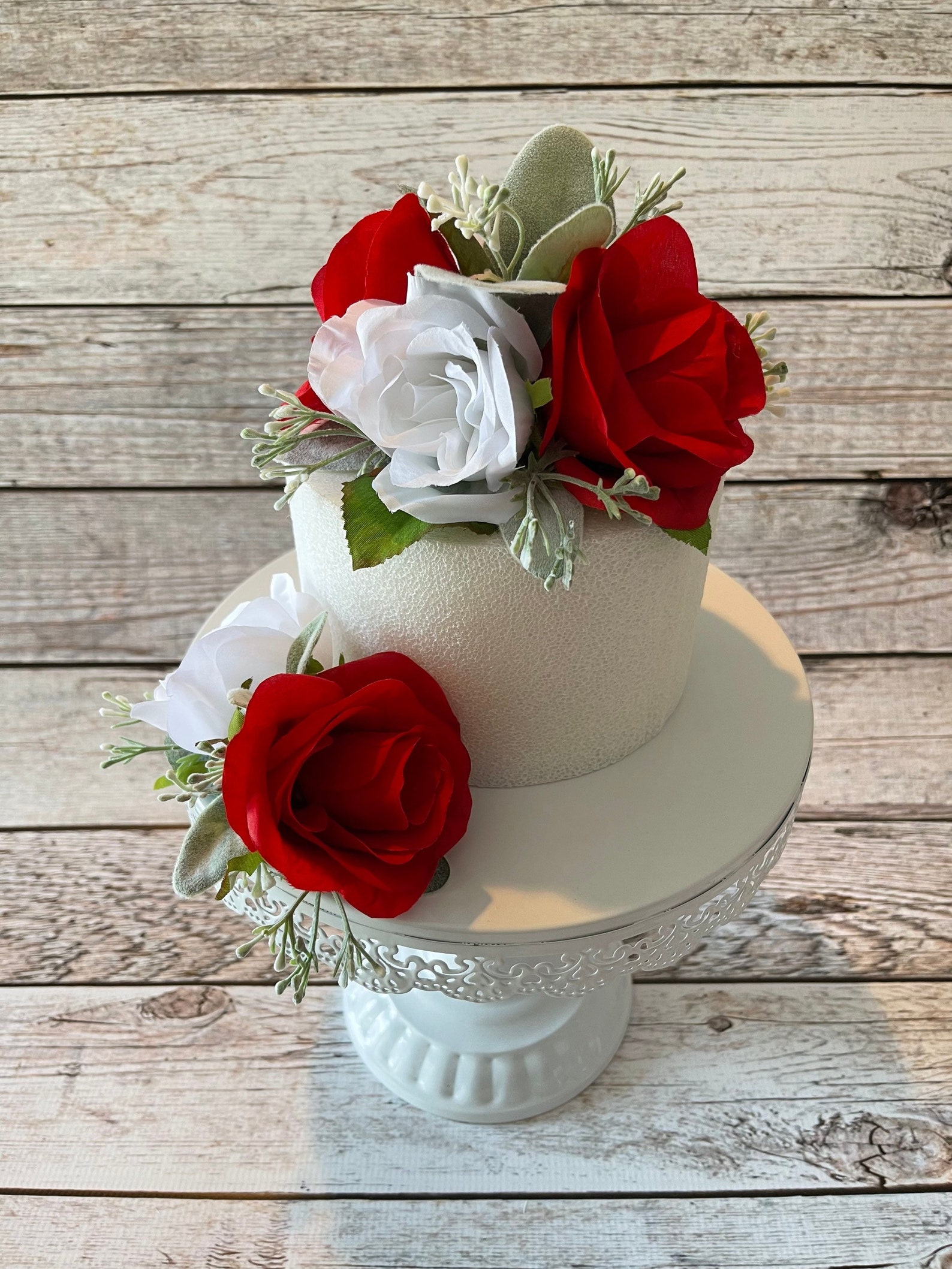 Red and White Rose Wedding Cake Topper Wedding Cake - Etsy