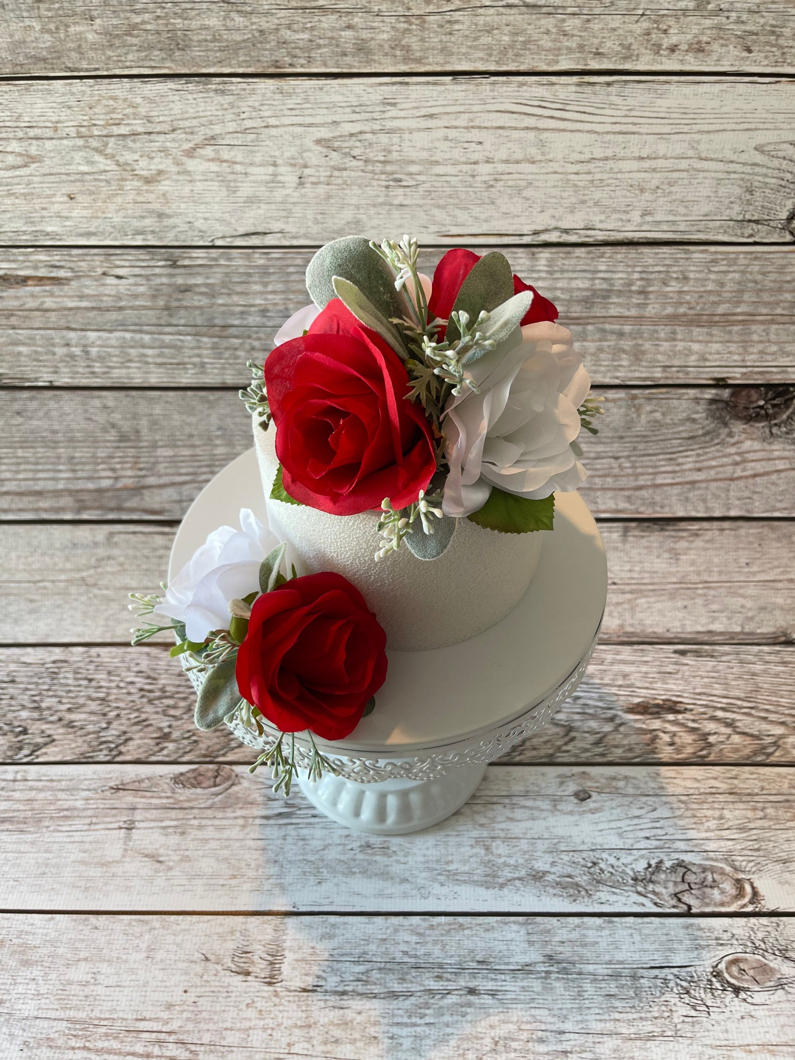 Red and White Rose Wedding Cake Topper Wedding Cake - Etsy