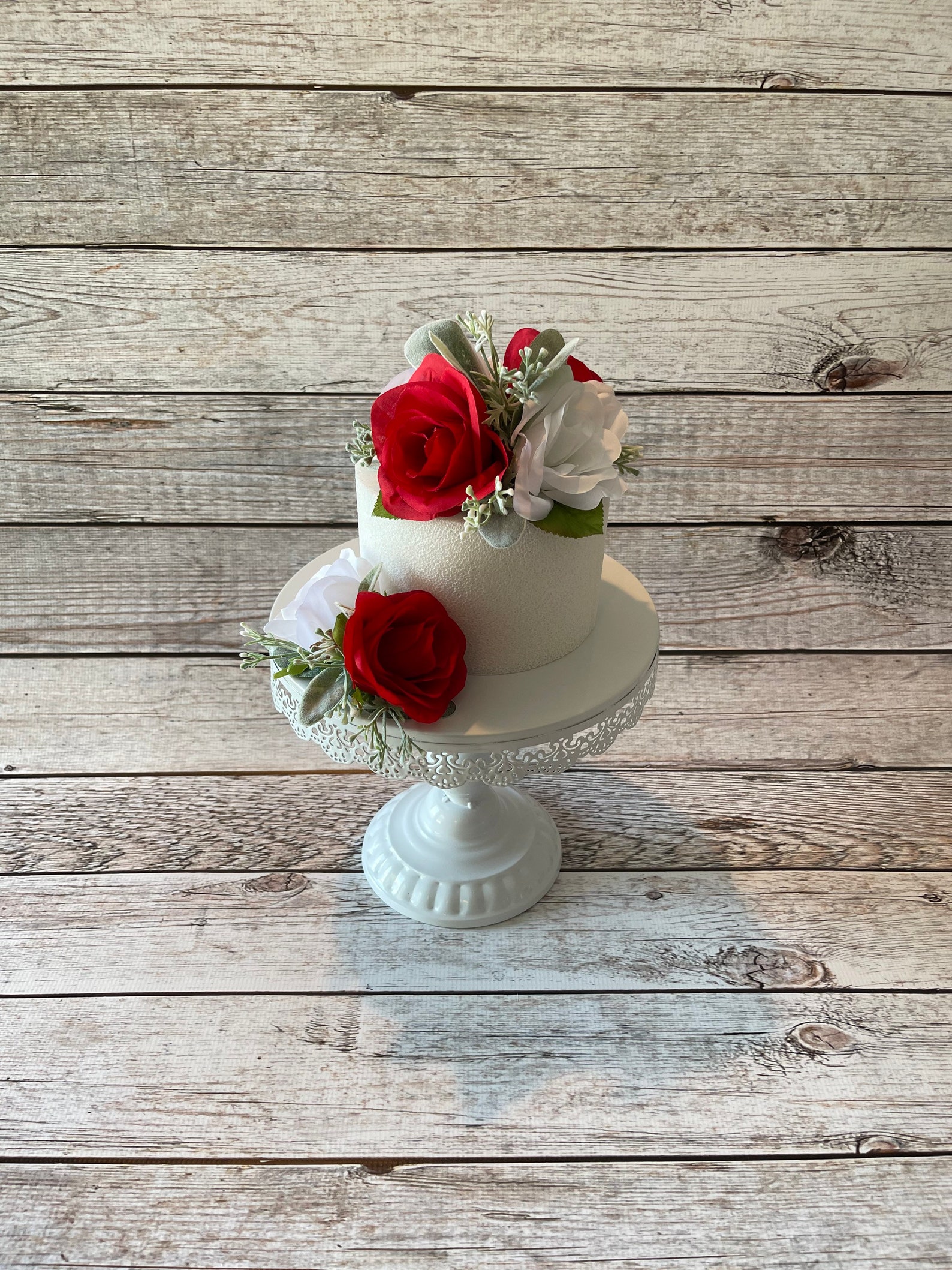 Red and White Rose Wedding Cake Topper Wedding Cake - Etsy