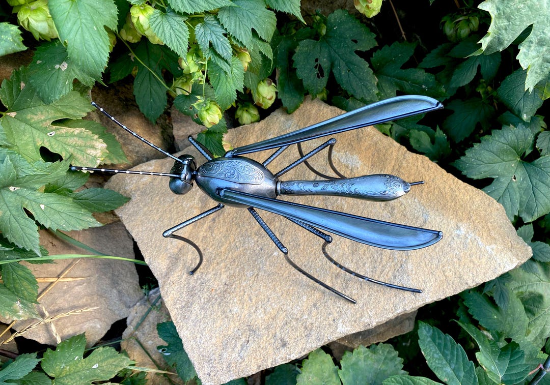 Metal Sculpture Wasp, Great Wasp America, Art Wasp Figurine ...