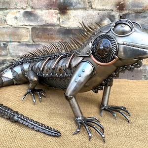 Iguana Unique Handcrafted Metal Sculpture Made With Welded Chains and ...