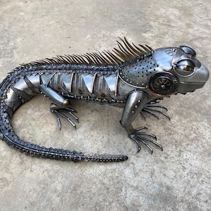 Iguana Unique Handcrafted Metal Sculpture Made With Welded Chains and ...