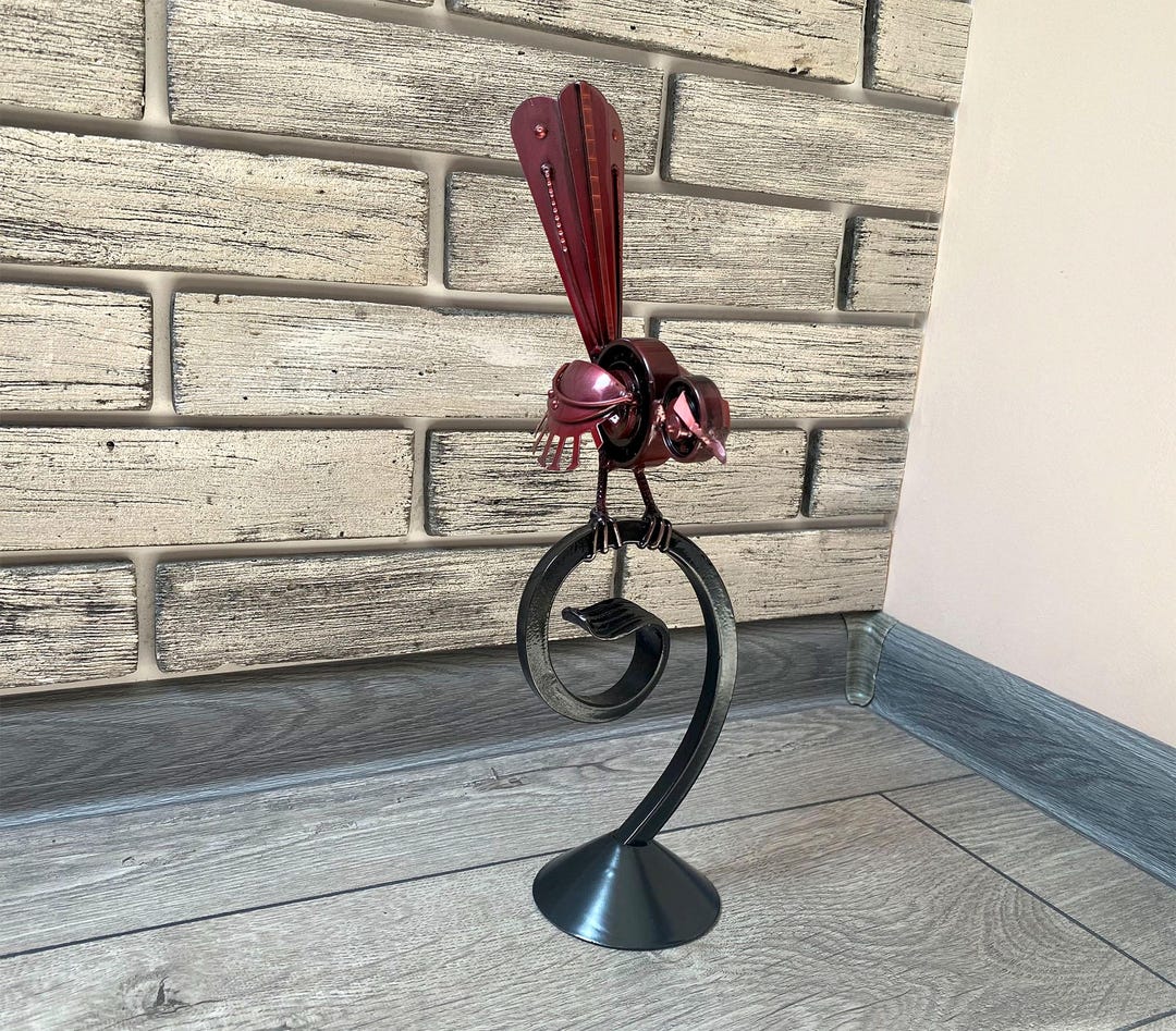 Metal Sculpture Red Birdie. Mechanical Bird, Nestling Figurine. Welded ...