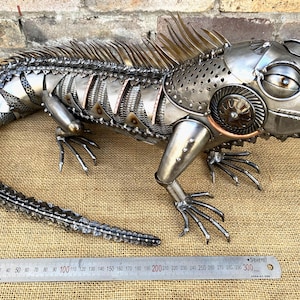 Iguana Unique Handcrafted Metal Sculpture Made With Welded Chains and ...