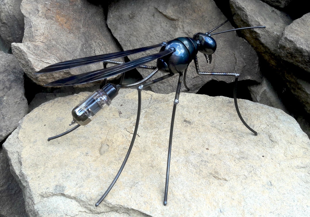 Metal Sculpture Wasp, Black Wasp America. Art Wasp Figurine. Welded ...