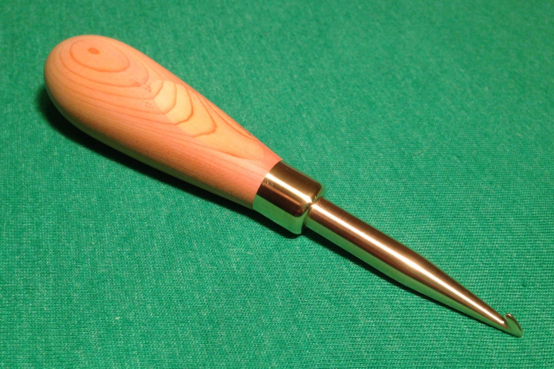 The Irish Hook (aka Hartman Hook) Ergo Handle Hookie - Etsy Ireland