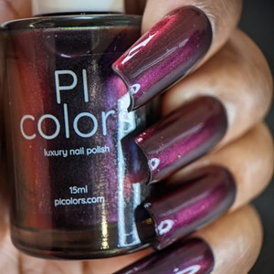 Multichrome Red Nail Polish With a Black to Purple Colorshift | Red ...