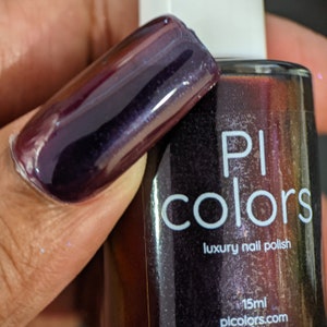 Multichrome Red Nail Polish With a Black to Purple Colorshift | Red ...