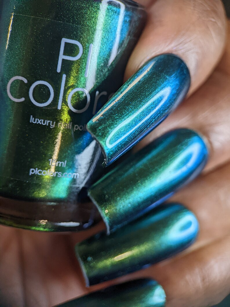 Multichrome Green Nail Polish With Green to Blue Colorshift | Green ...
