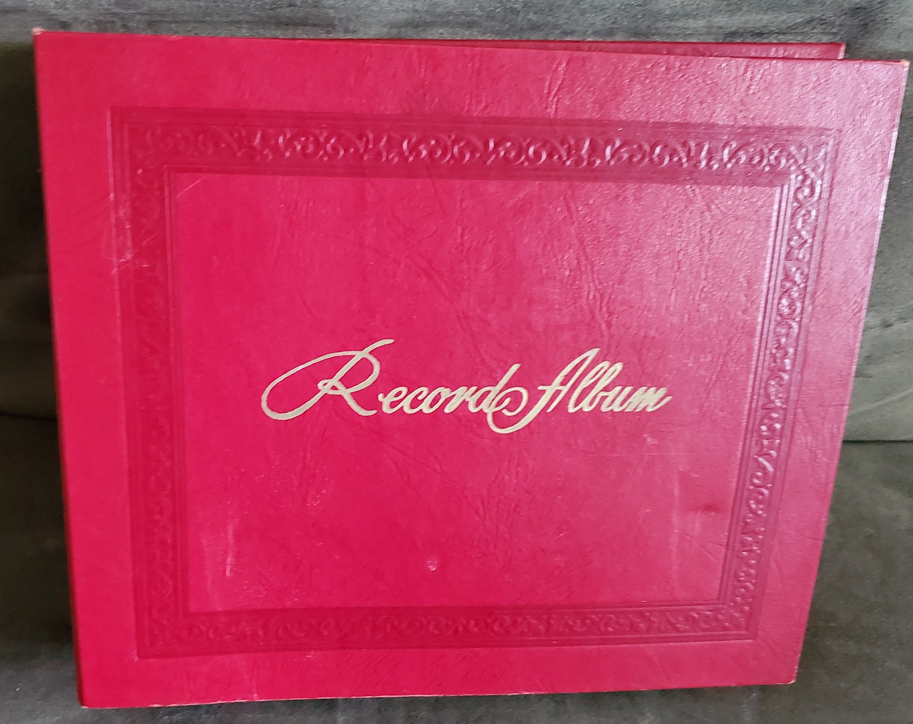 Vintage Red Decca 45 Rpm Record Album With 15 Records Included | Etsy