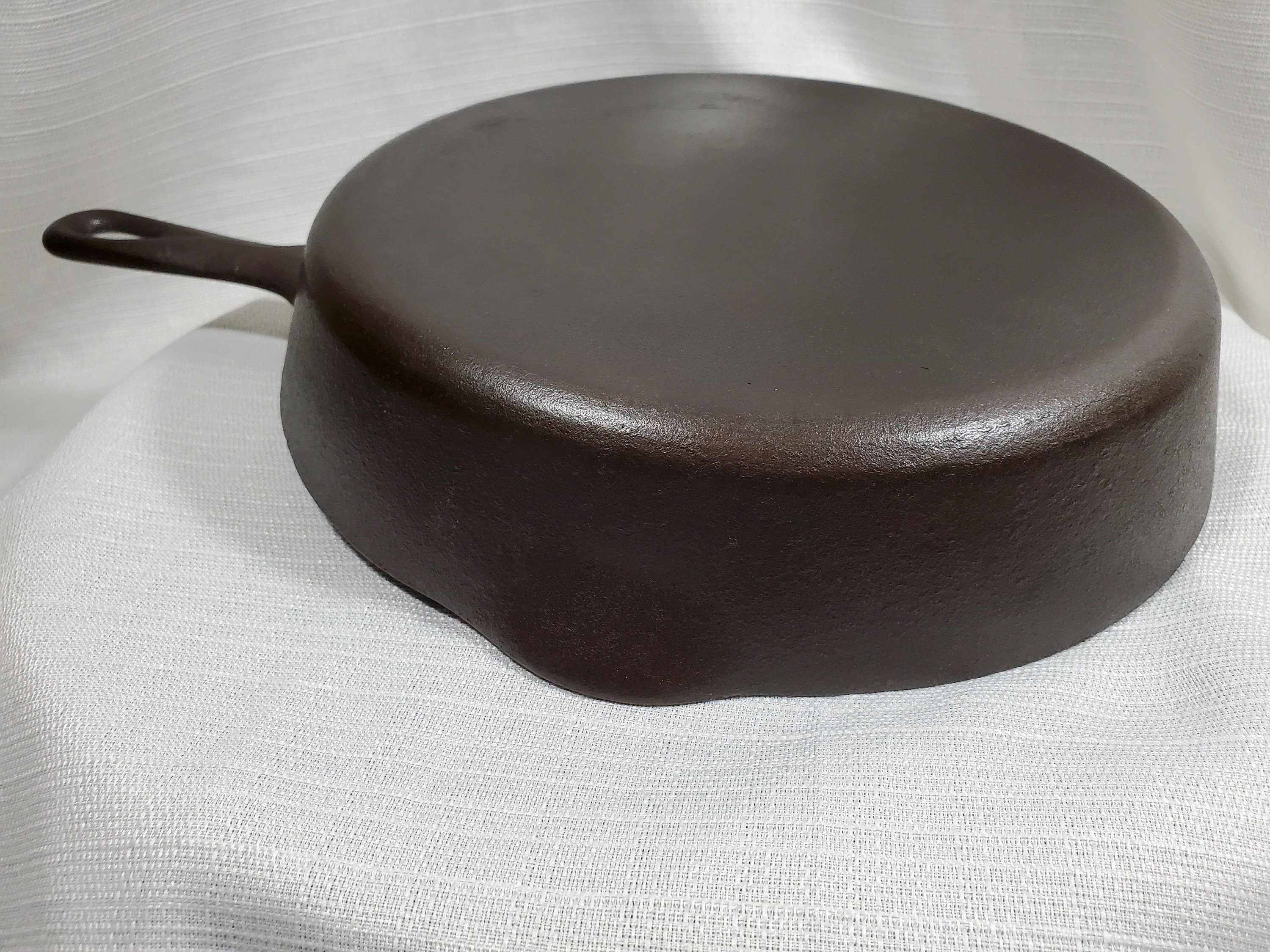 Unmarked #8 Cast Iron Mystery Skillet Potential Wagner/griswold ...