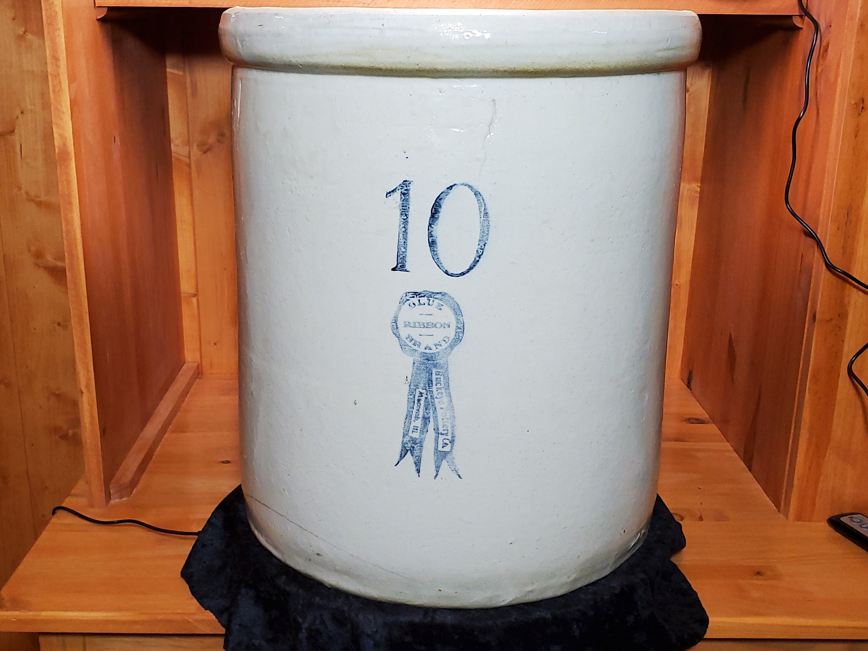 Blue Ribbon 10 Gallon Crock Buckeye Pottery Company Farmhouse Decor ...