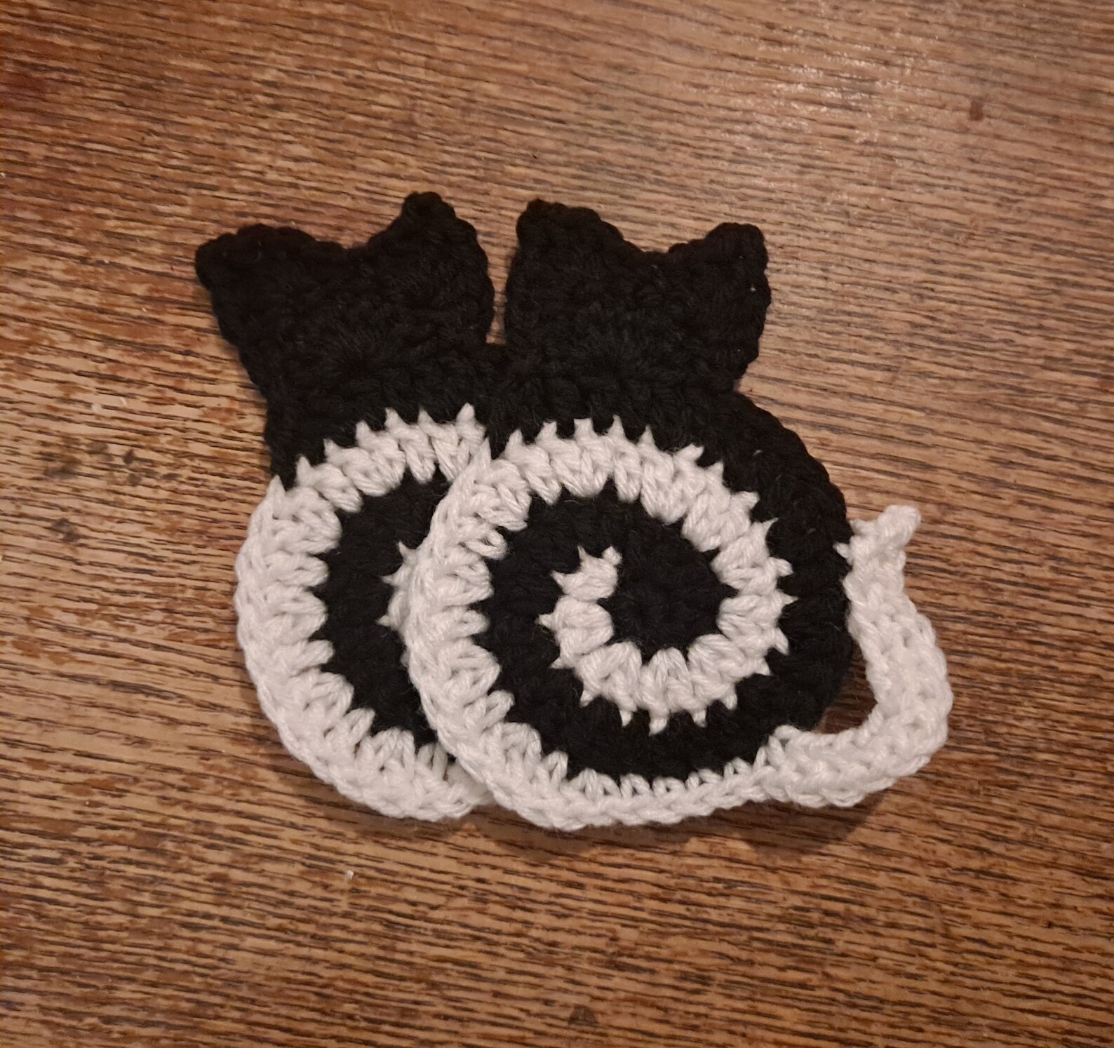 Crochet Swirly Cat Coaster - Etsy