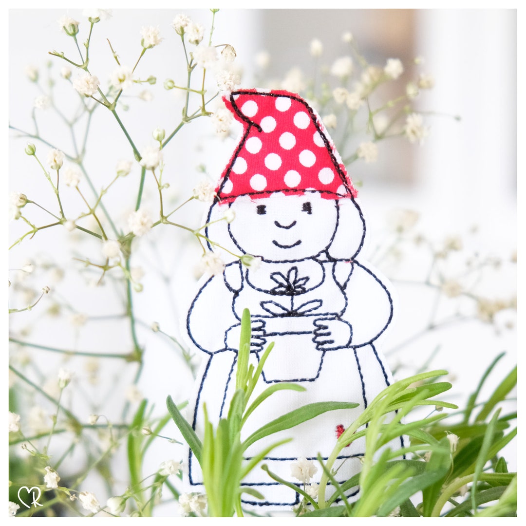 Flower Plug Helga With Doodle Flower (appli), 10x10 - 24x36 - Etsy