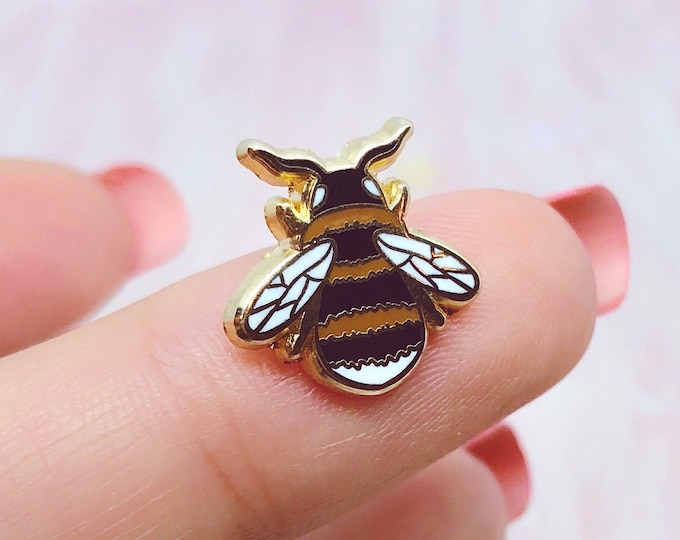 Mini Bee Pin, Tiny Gold Hard Enamel Honeybee Lapel Pin Badge, Nature ...