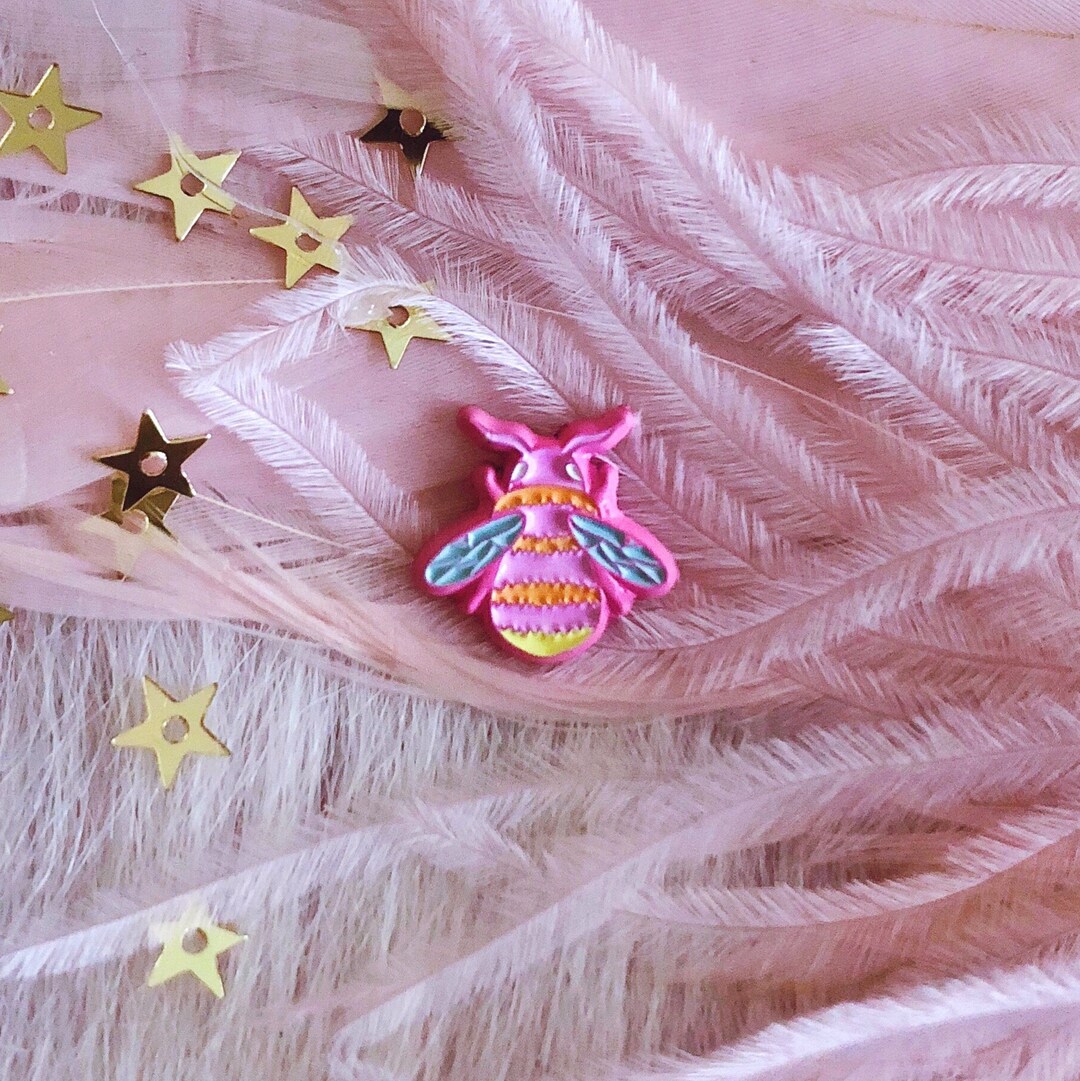 Mini Bee Pastel Pink Enamel Pin, Soft Enamel Cute Animal Nature Bees ...