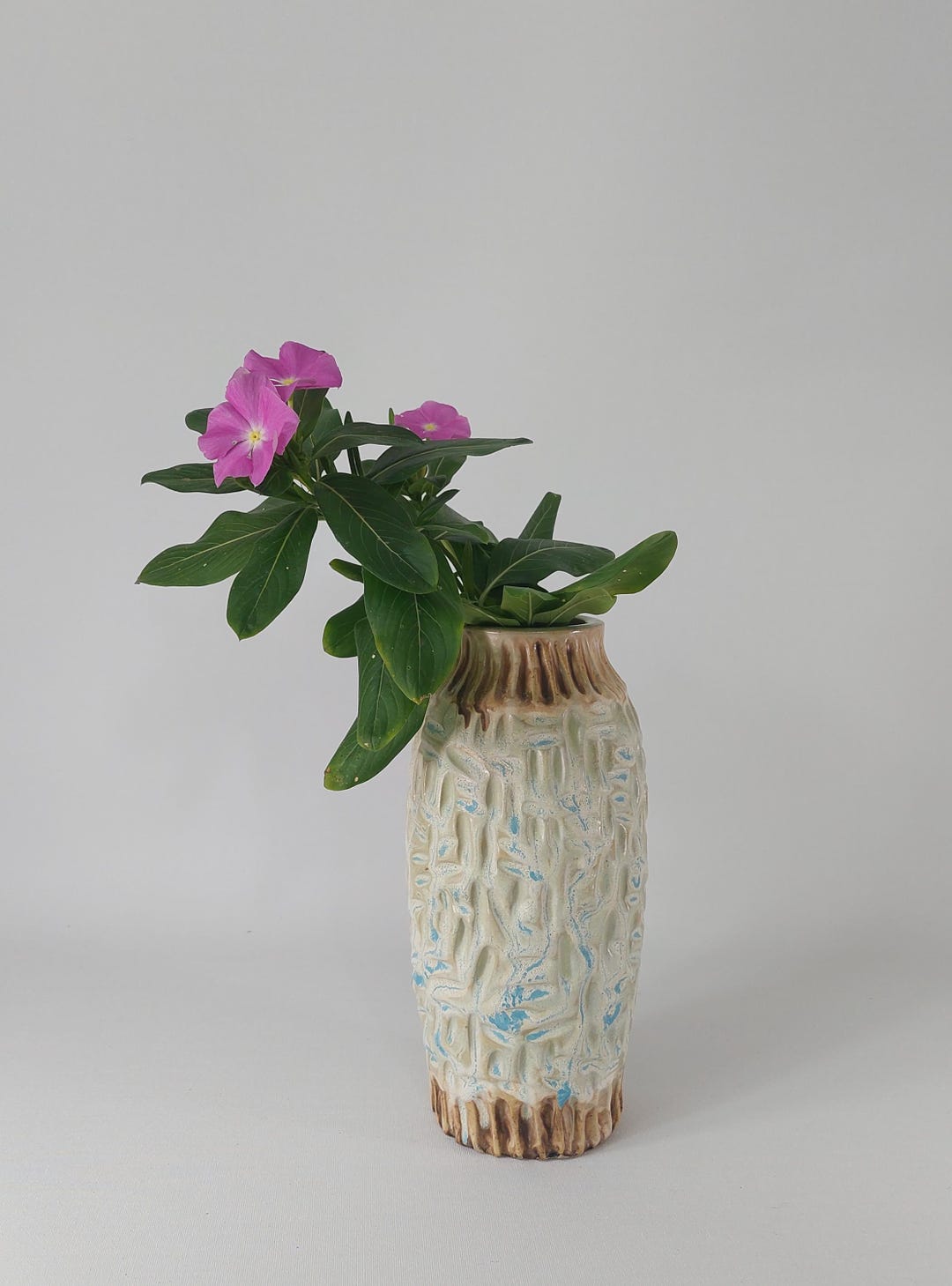 Handcrafted Pastel Ceramic Vase Perfect for Modern & Minimalist Decor ...