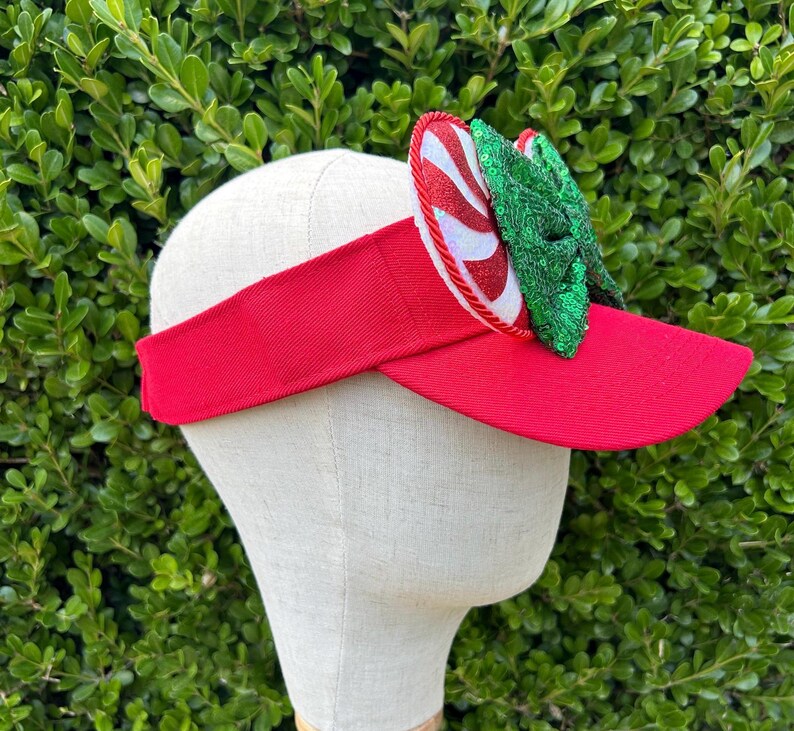 Peppermint Swirl Minnie Mouse Ear Visor - Red, Green, and White - Etsy