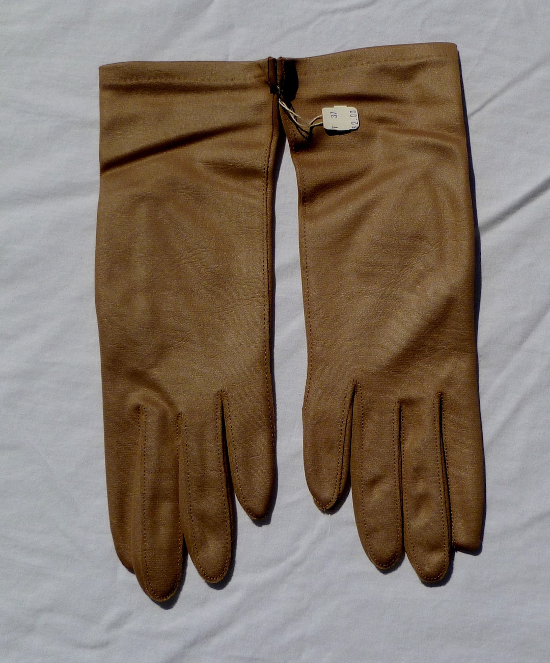 Vintage Van Raalte Ladies Fawn Colored Gloves, New Old Stock - Etsy