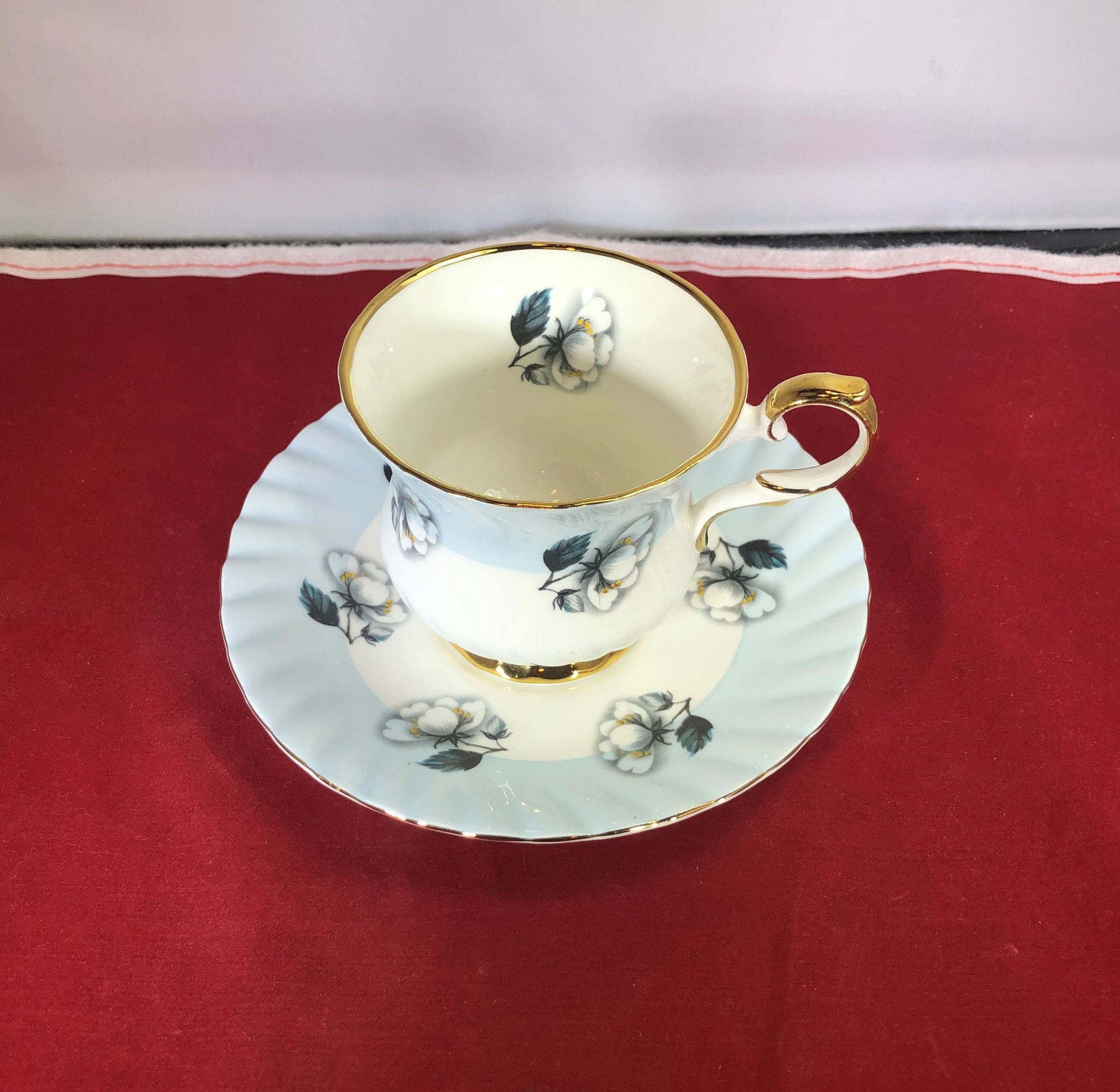 Vintage-Elizabeth-Fine Bone China-England-Teacup-Saucer-White | Etsy México