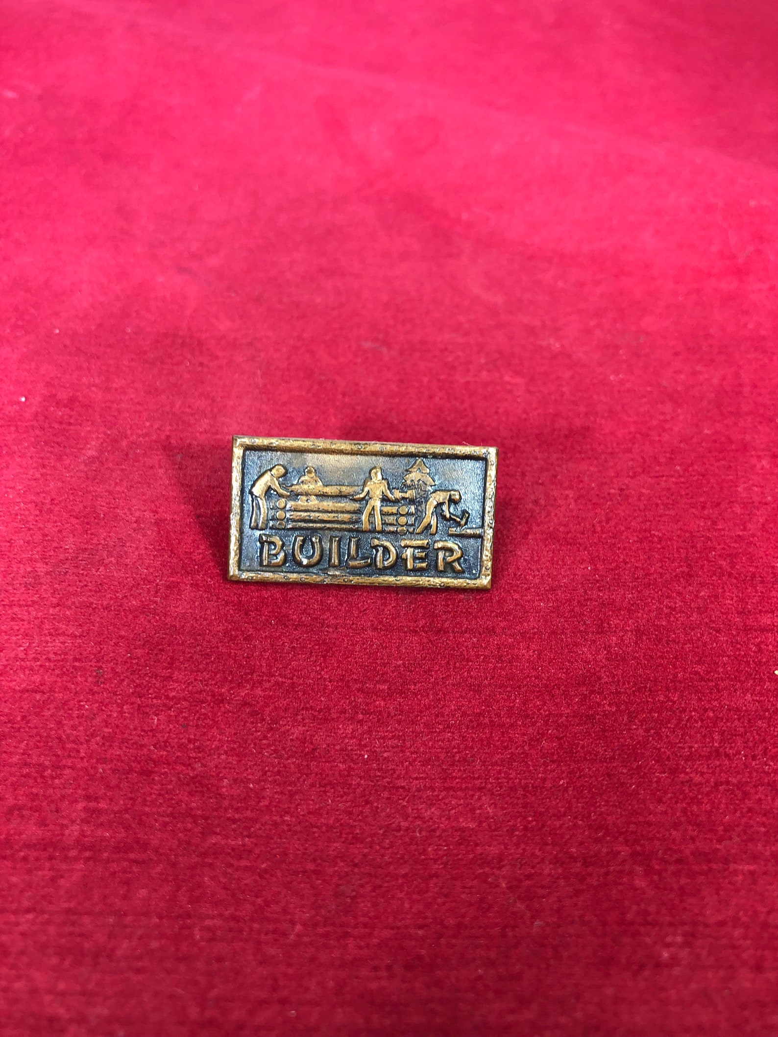 Vintage-brooch-pin-builder-leavens-attlebro-bronze-accessories - Etsy