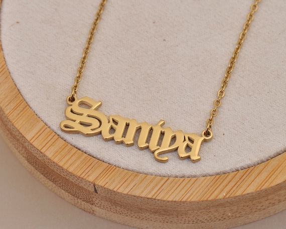 Necklace duncan with Name Saniya