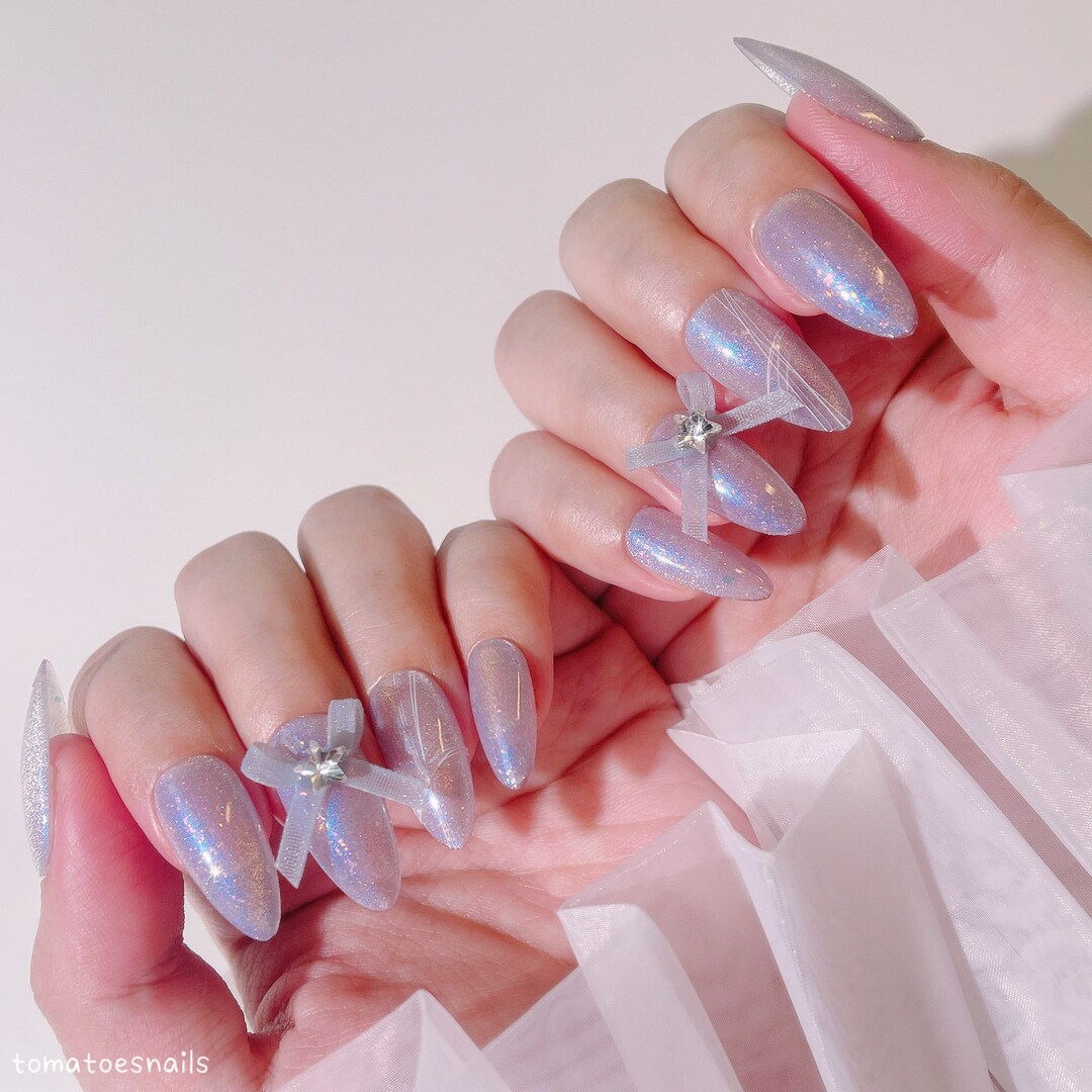 Blue Aurora Beam Press on Nails , Glowy Silver Blue Bow Nails ,cat Eye ...