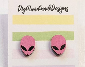 Alien Head Earrings // Black and White Aliens / ET Studs / - Etsy