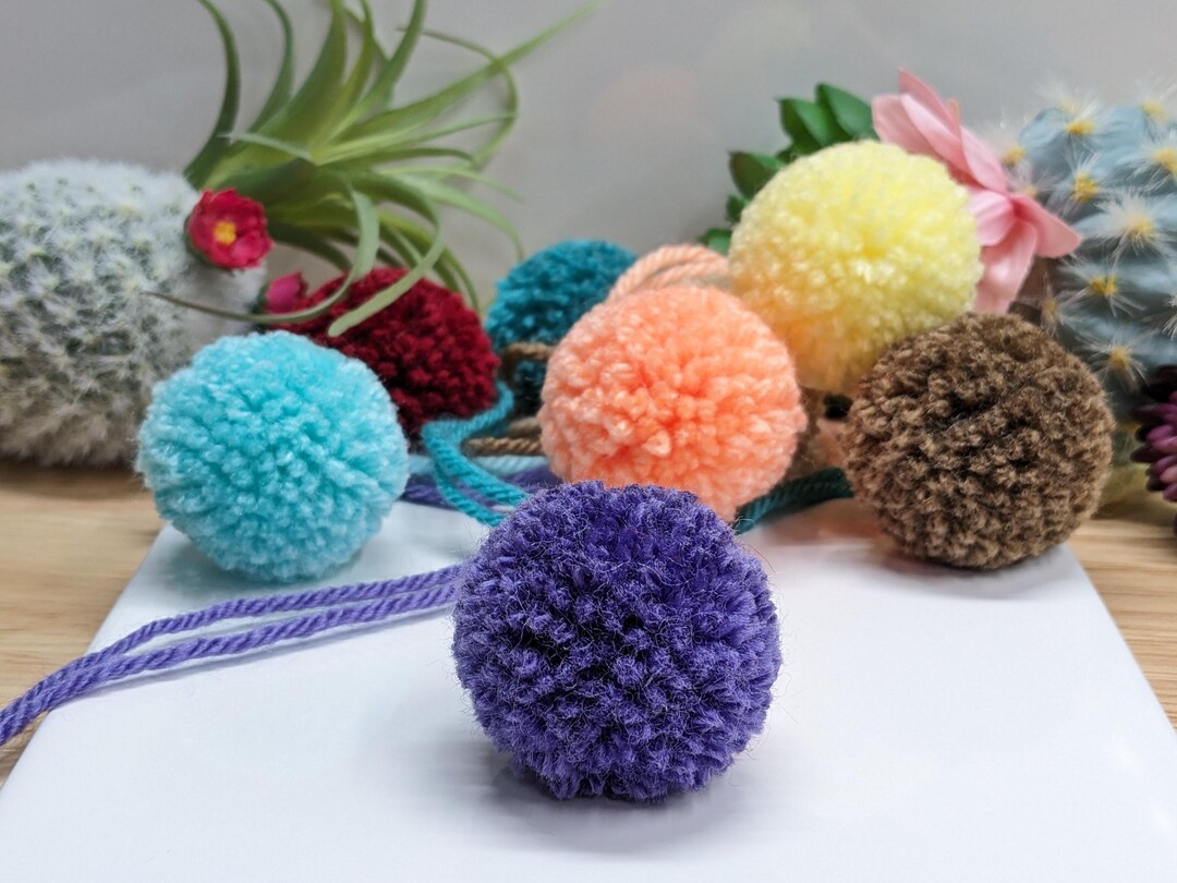 10 Pack 1.5 Inch Small Yarn Pompoms, Handmade Poms, Bulk Pom Craft ...