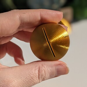 Shiny Gold Place Card Holder, Modern Half Dome Round Table Number Stand ...